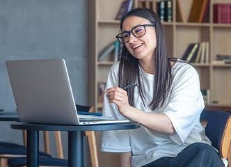Humanize AI Text: Free AI Humanizer for Natural Writing | Humbot